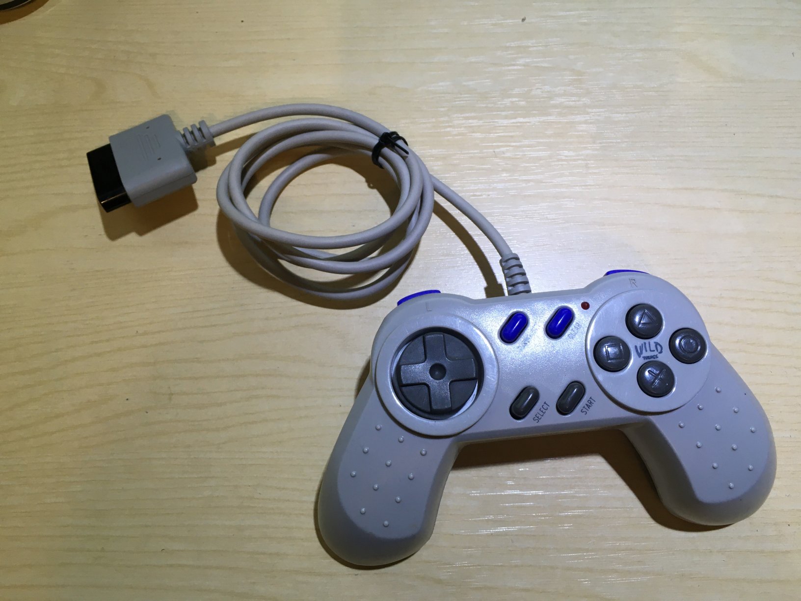 AAPRO Your IT Land computer parts. WILD THINGS CONTROLLER PAD GAMEPAD ...