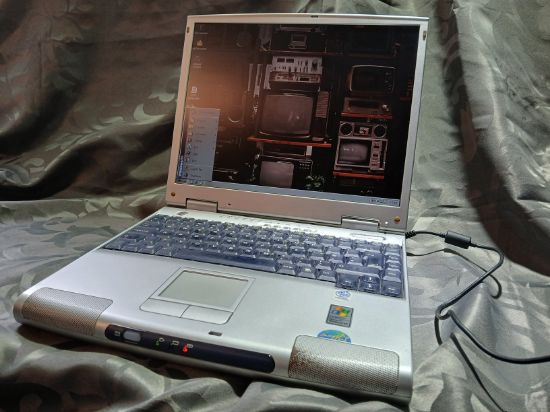 AAPRO Your IT Land computer parts. RETRO PACKARD BELL EASY ONE SILVER ...